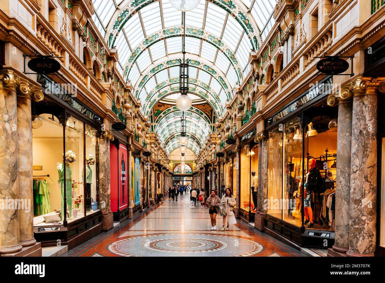 Edwardian style arcade hi-res stock photography and images - Alamy