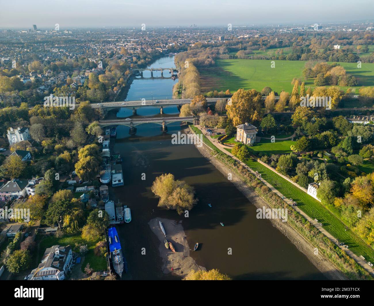 Aerial view of the River Thames towards Richmond Railway Bridge ...