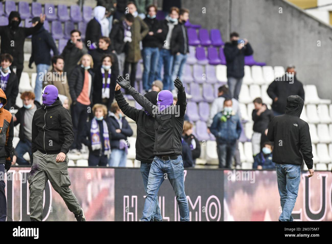 Beerschot's fans invade the pitch a soccer match between Beerschot VA ...