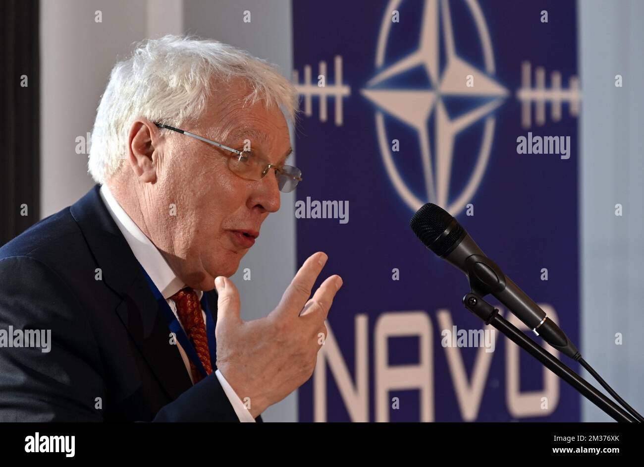 Nato braindead hi-res stock photography and images - Alamy