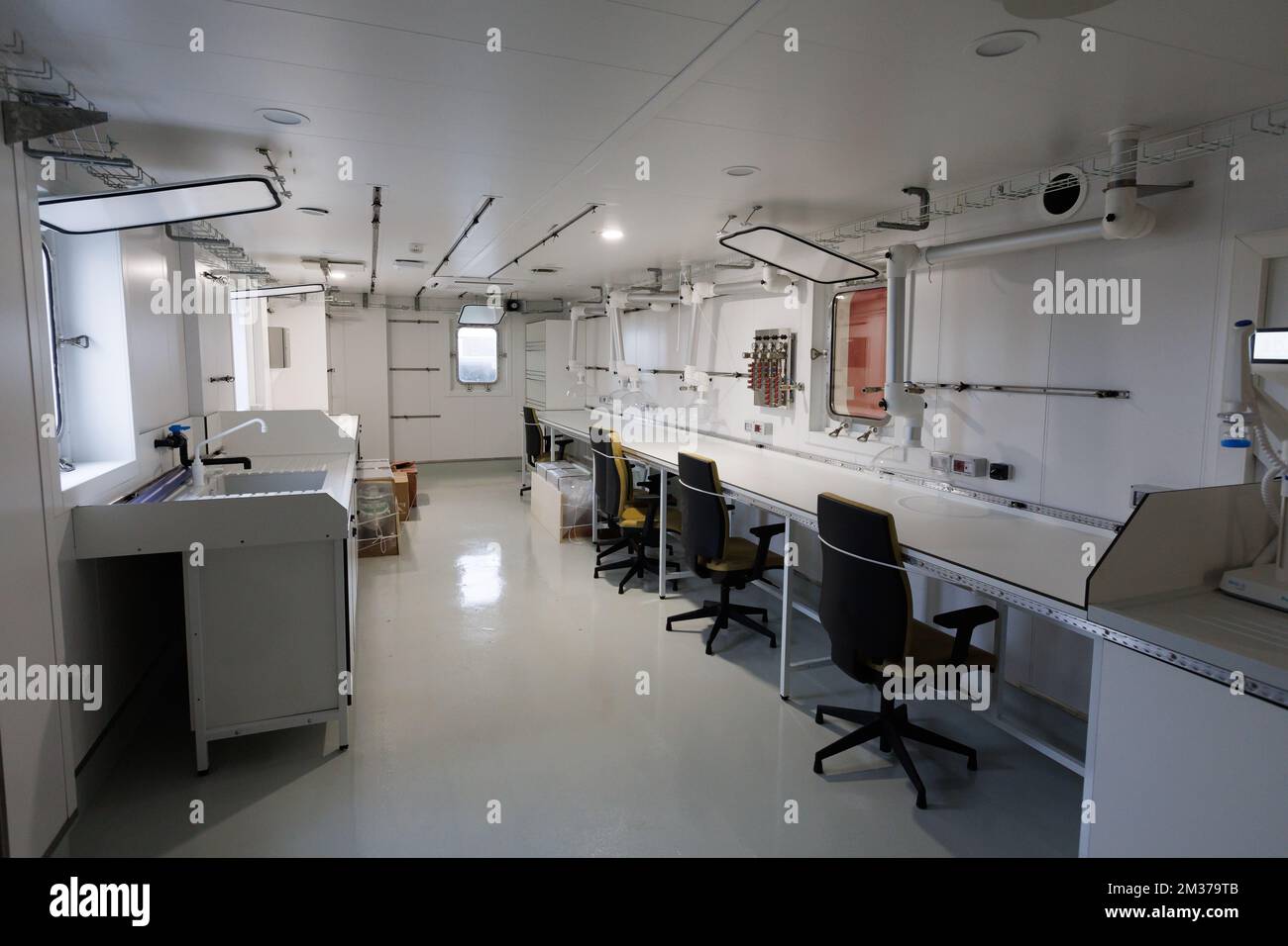 Illustration shows a science lab inside of the new Belgica research ...