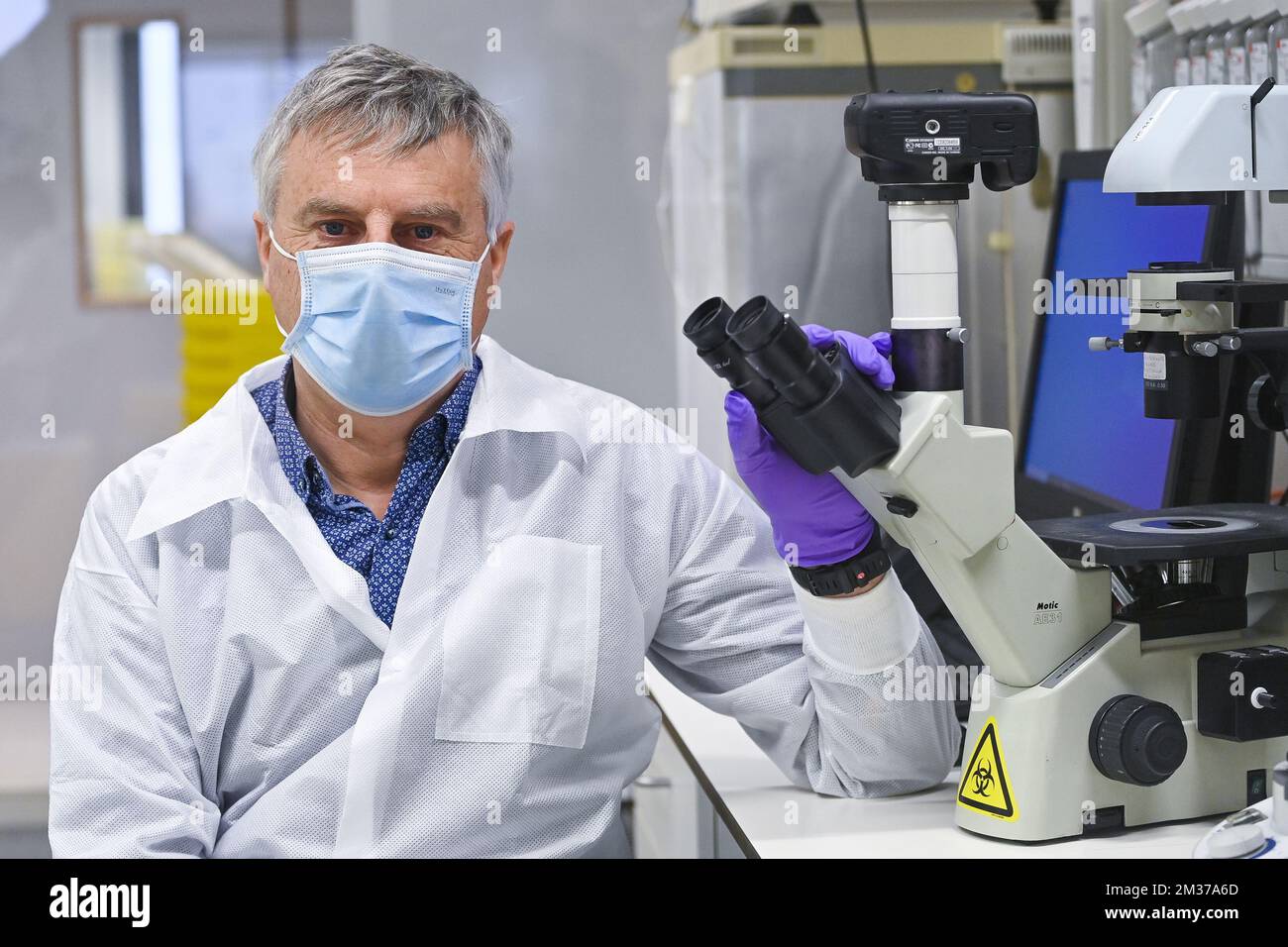 Virology institute hi-res stock photography and images - Alamy