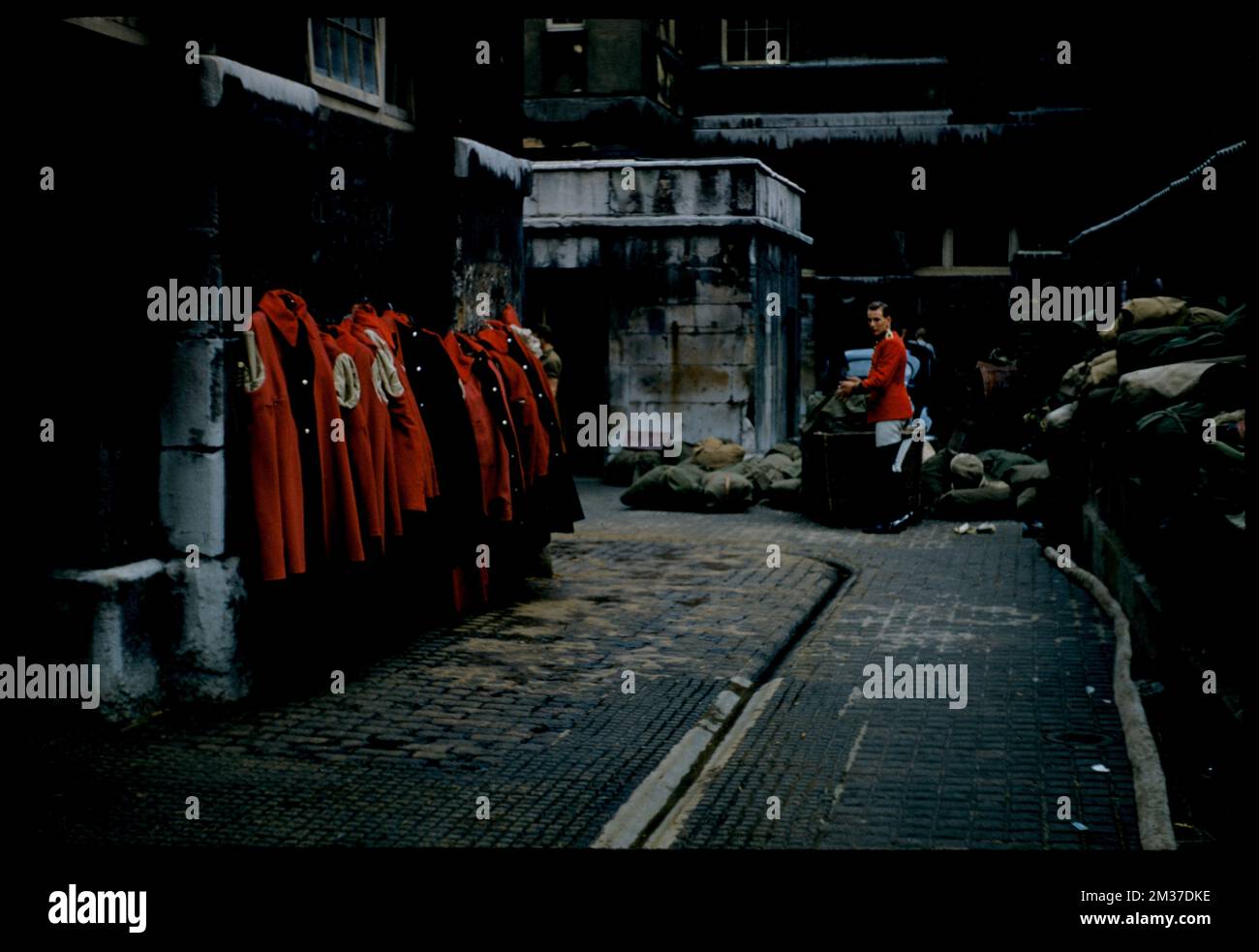 Guard changing uniform , Military personnel, Military uniforms, Great ...