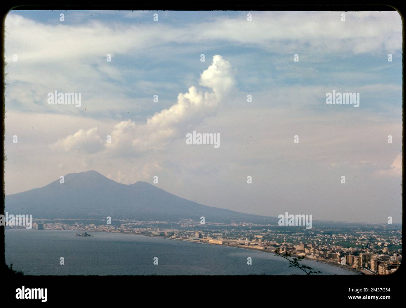 Gulf of Naples and Mount Vesuvius, Italy , Cities & towns, Volcanoes ...