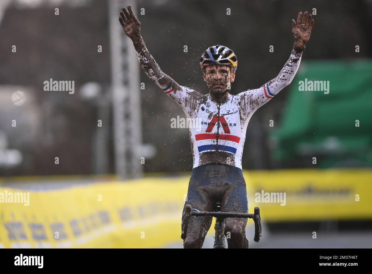British Thomas Pidcock celebrates as he crosses the finish line to win ...