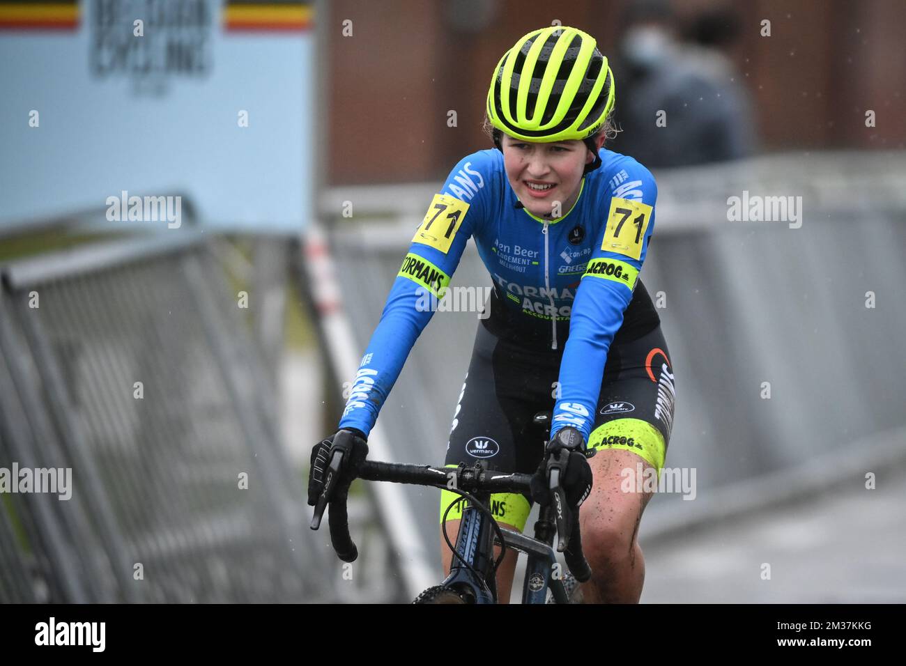 Belgian Noor Vandendijck crosses the finish line at the women's U16 ...