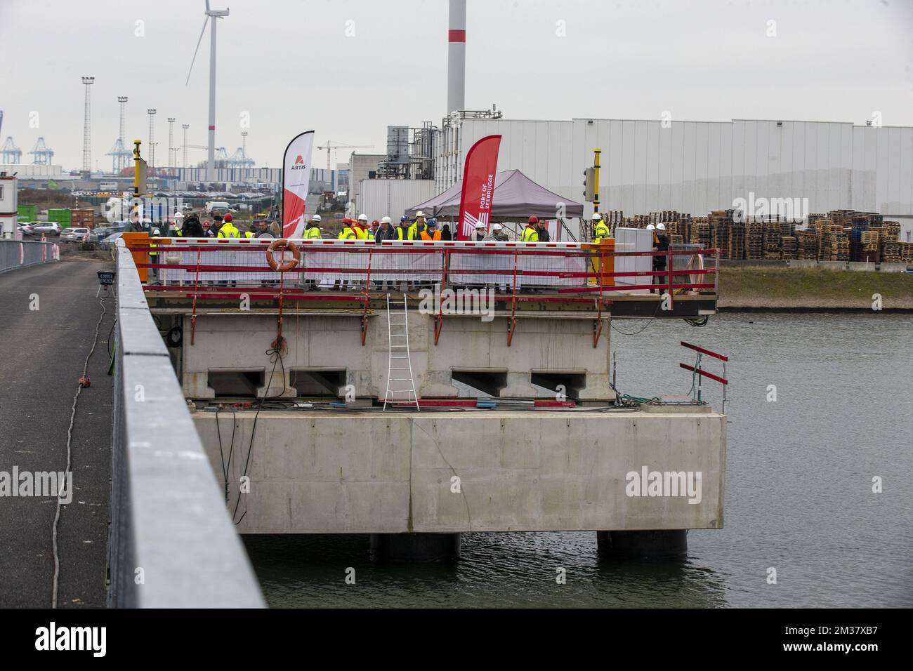 130 meter hi-res stock photography and images - Alamy