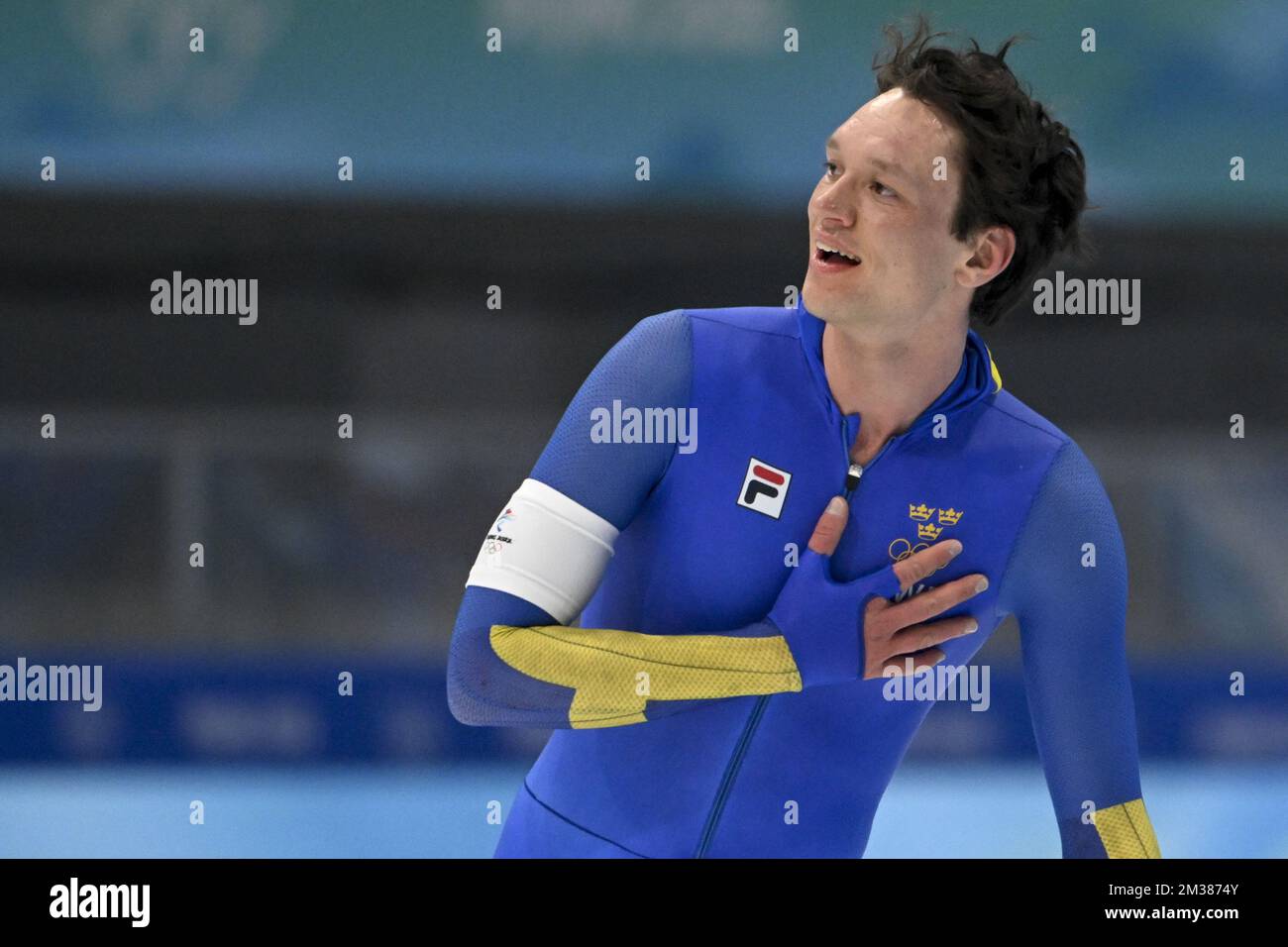 Swedish speed skater Nils Van Der Poel celebrates after winning the men ...