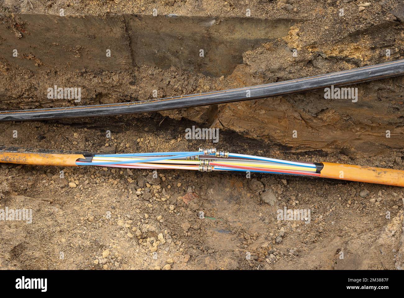 Internet fibre optique hi-res stock photography and images - Alamy