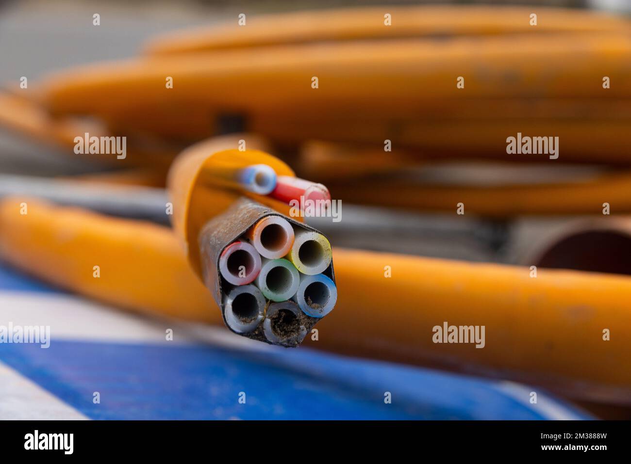 Glasvezel fibre optique optic fibre fiber optic communications hi-res ...