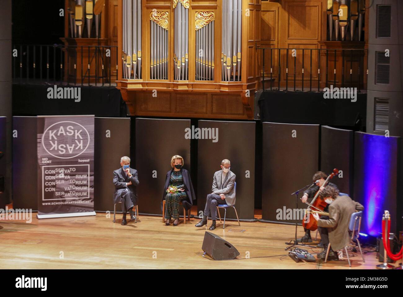 Howest hi-res stock photography and images - Alamy