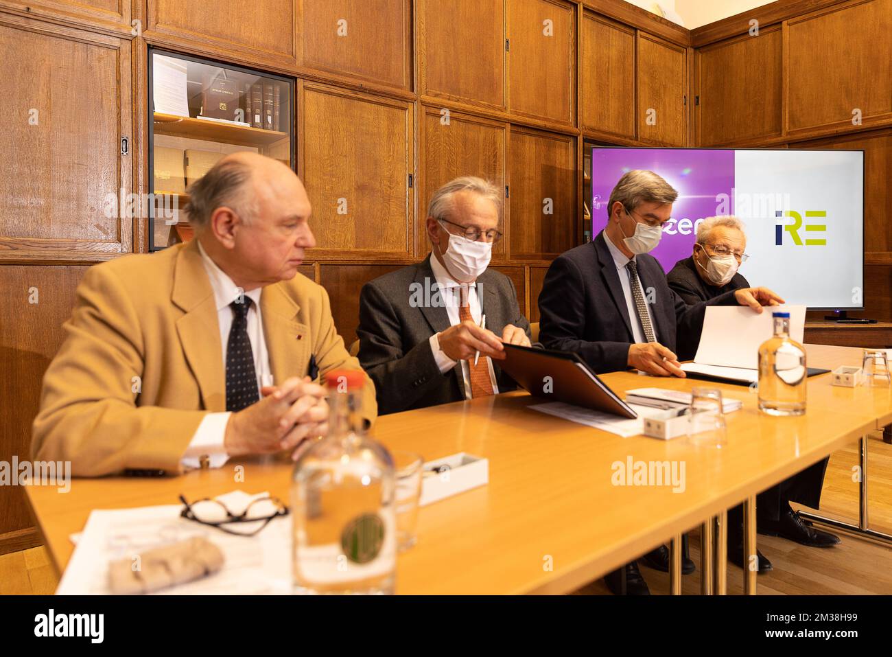 Lutecium hi-res stock photography and images - Alamy