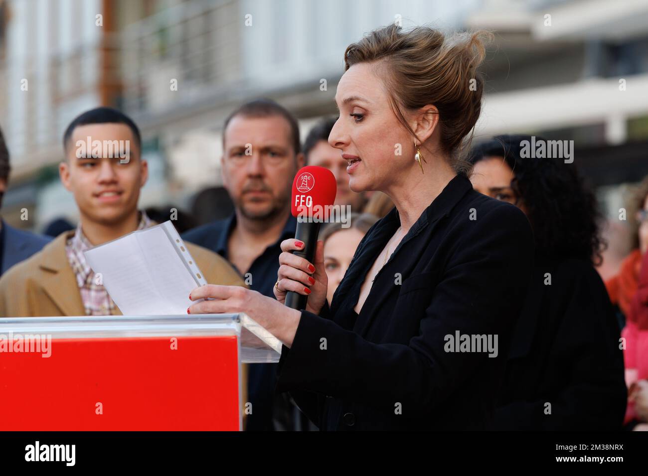 Ruth becquart hi-res stock photography and images - Alamy