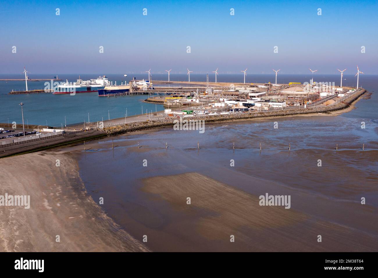 Illustration shows the LNG fluxys terminal in Zeebrugge harbour ...