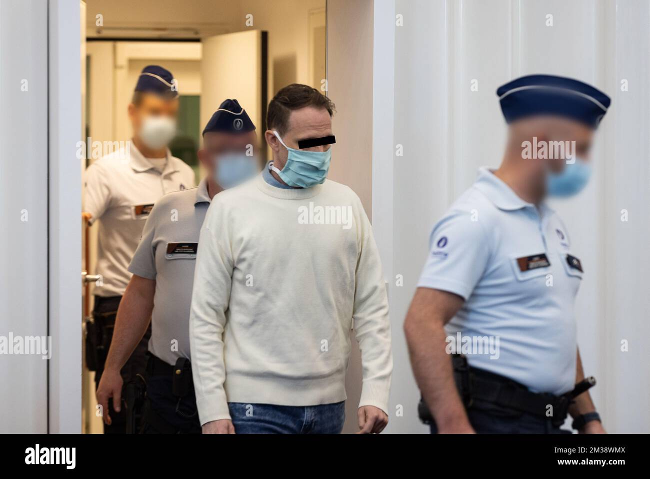 The accused Dennis Peeters pictured during the first day of the assizes ...