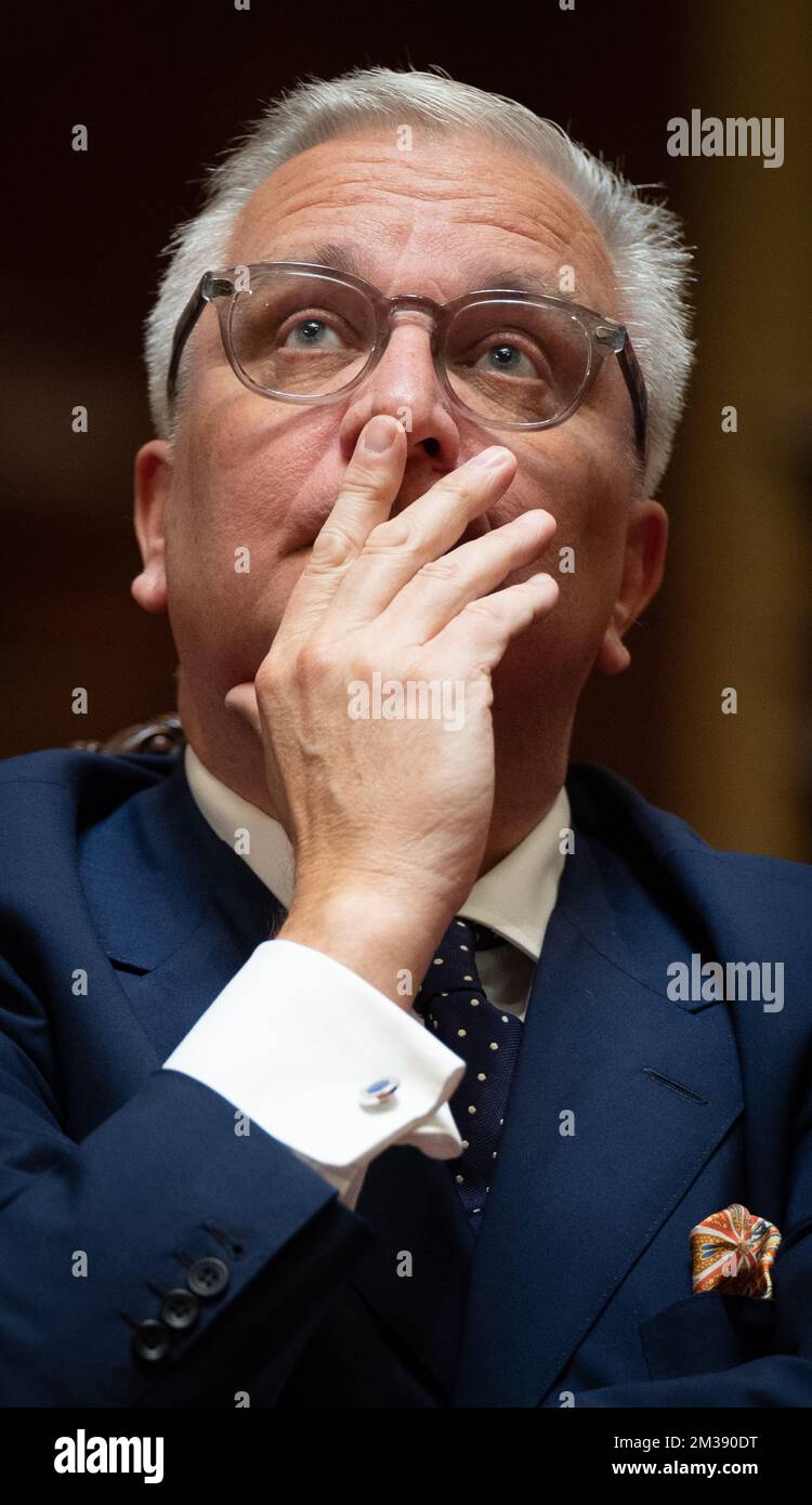 Dialogue interconvictionnel federal hi-res stock photography and images ...