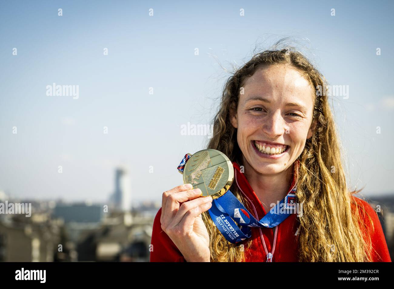 Belgian Noor Vidts poses for the photographer with her golden medal ...