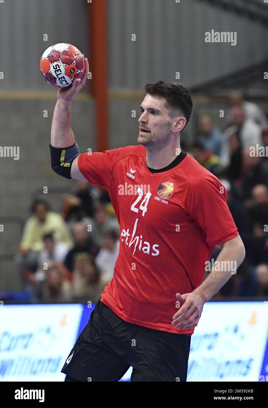 Belgium's Simon Ooms controls the ball during a game between Belgian ...