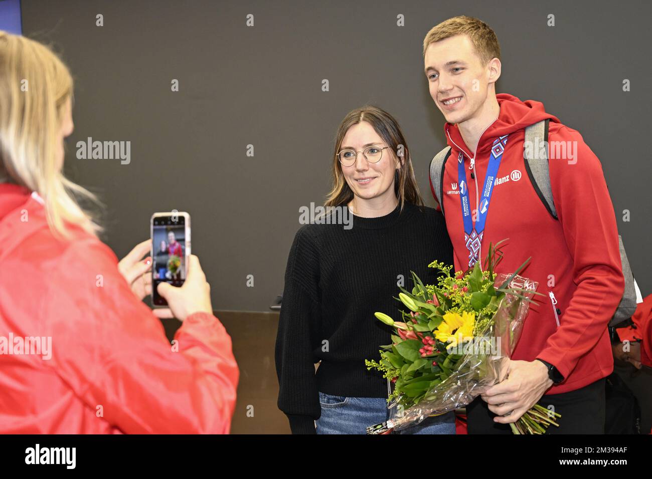 Belgian athlete Julien Watrin and his gold medal from the 4x400m relay ...