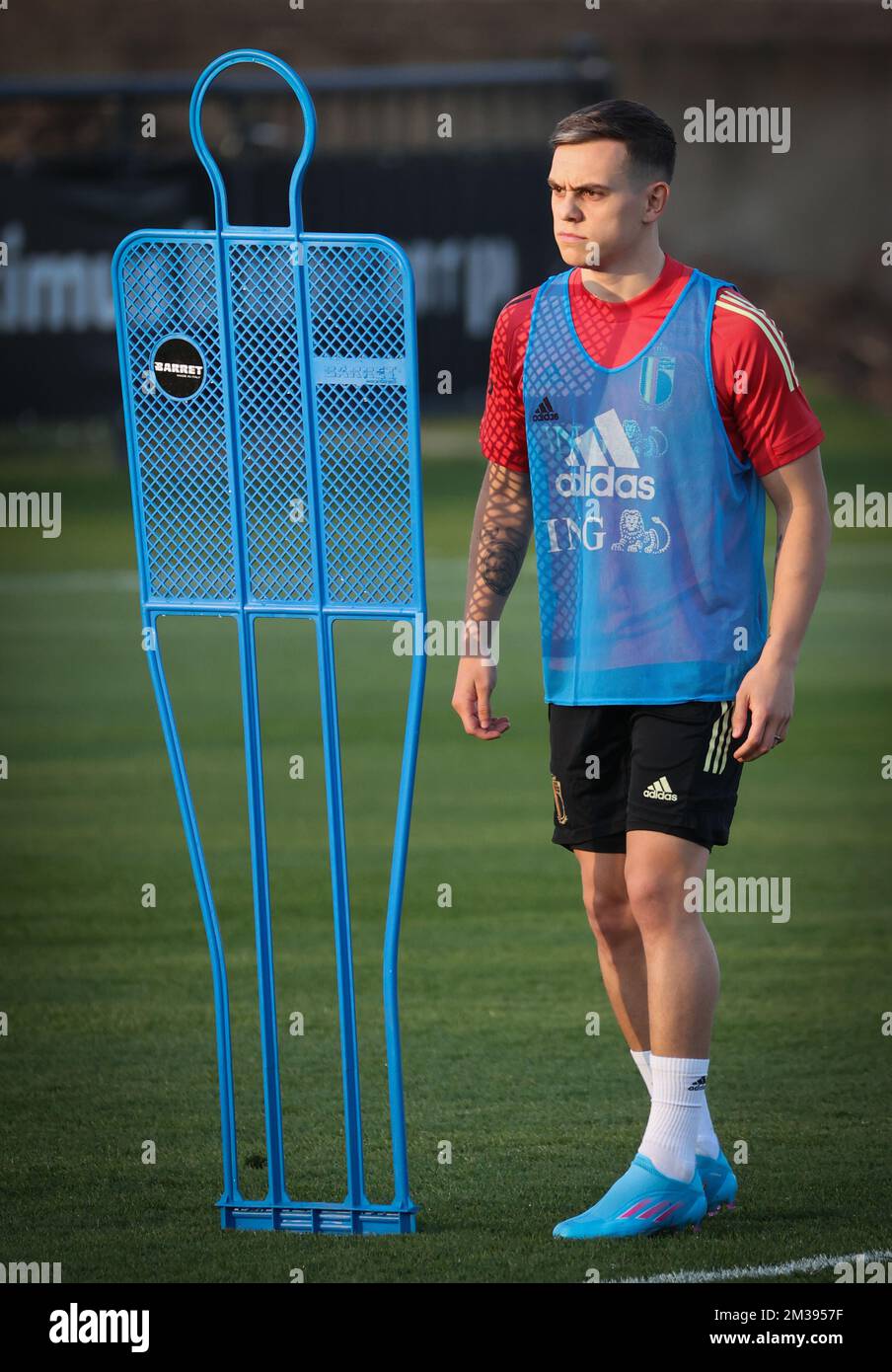 Leandro trossard friendly hi-res stock photography and images - Alamy
