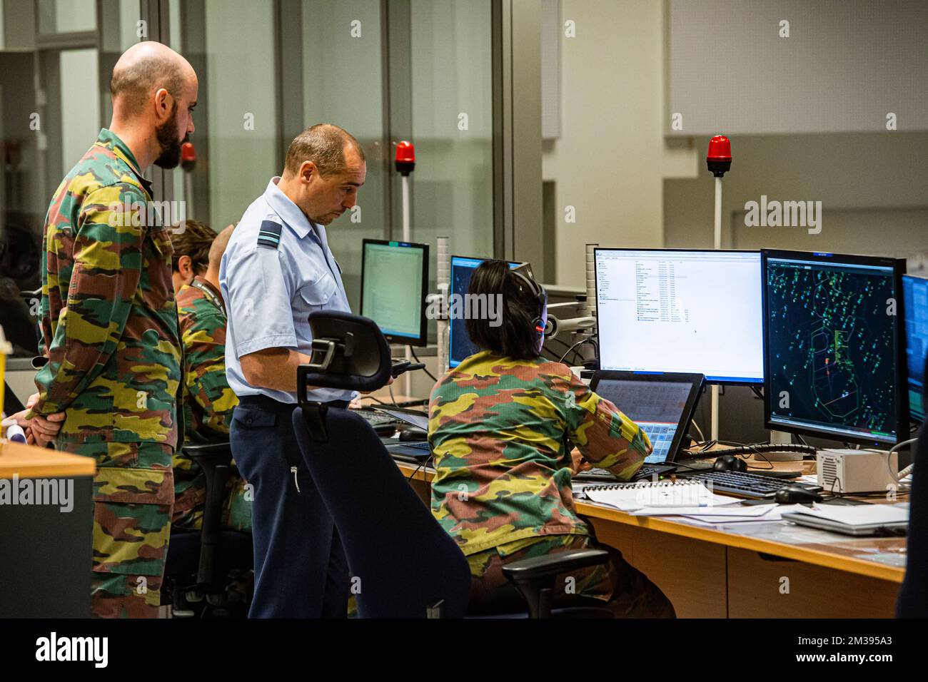 Reporting centre hi-res stock photography and images - Alamy