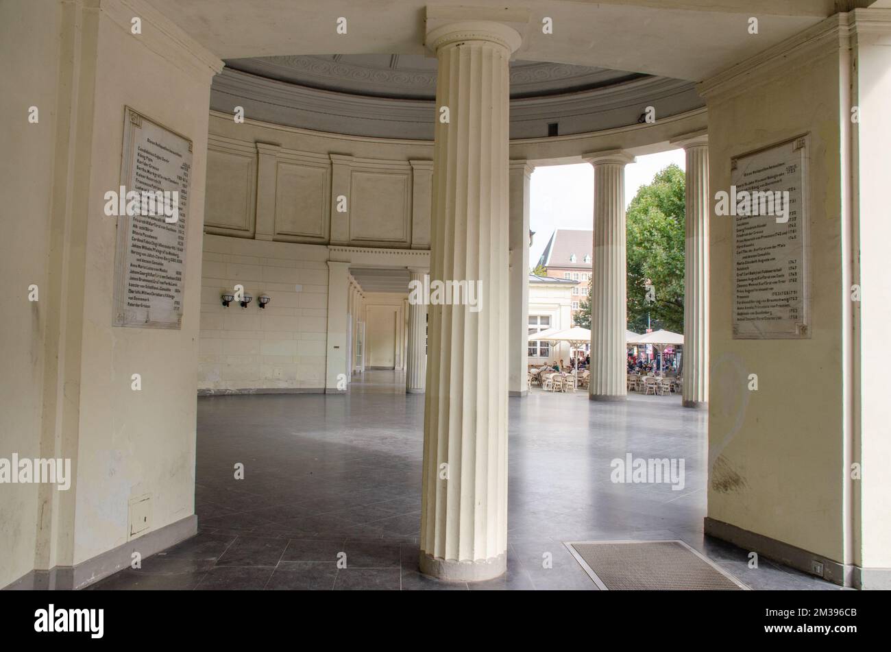 Dot architects hi-res stock photography and images - Alamy