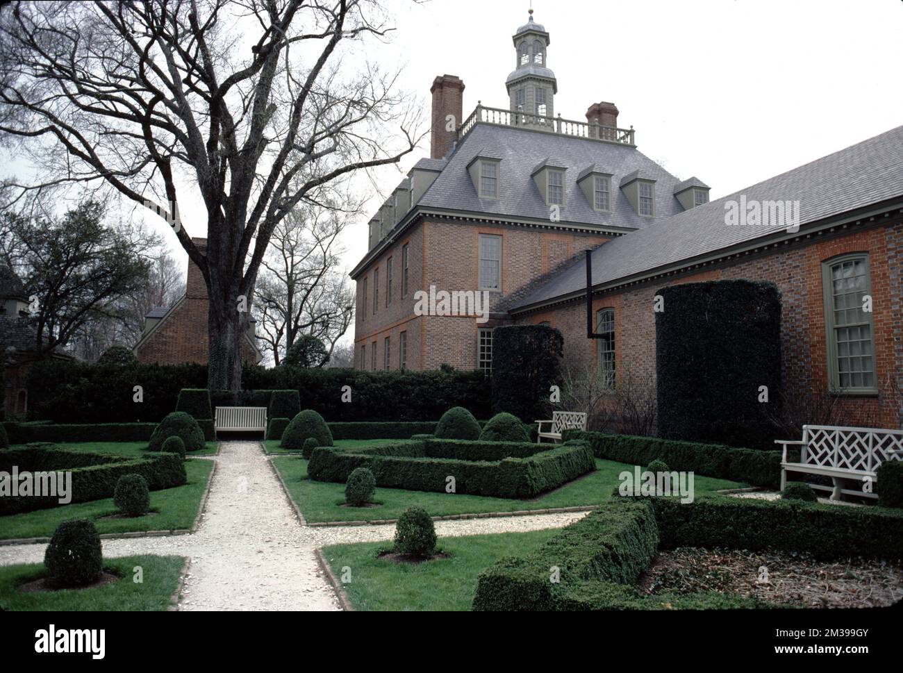 Williamsburg, VA. U.S.A. 9/1987. Colonial Williamsburg homes, main ...