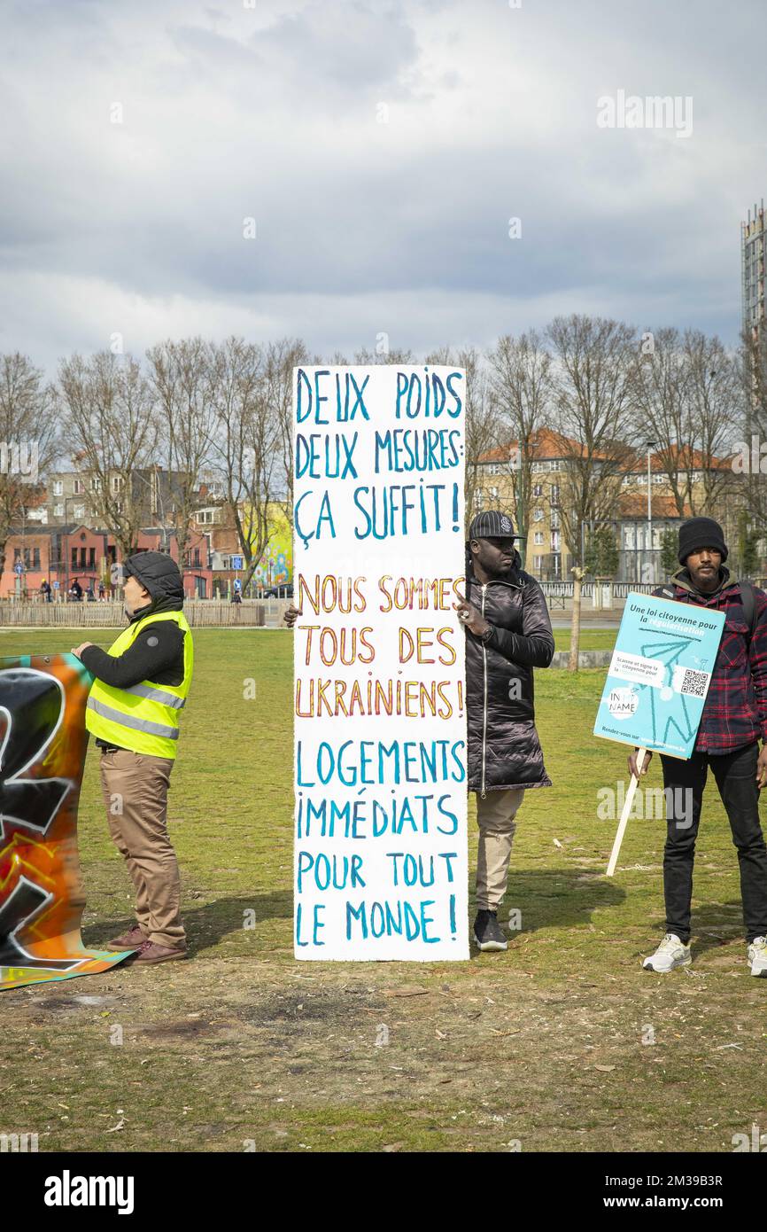 Illustration picture shows a protest march of people without papers ...