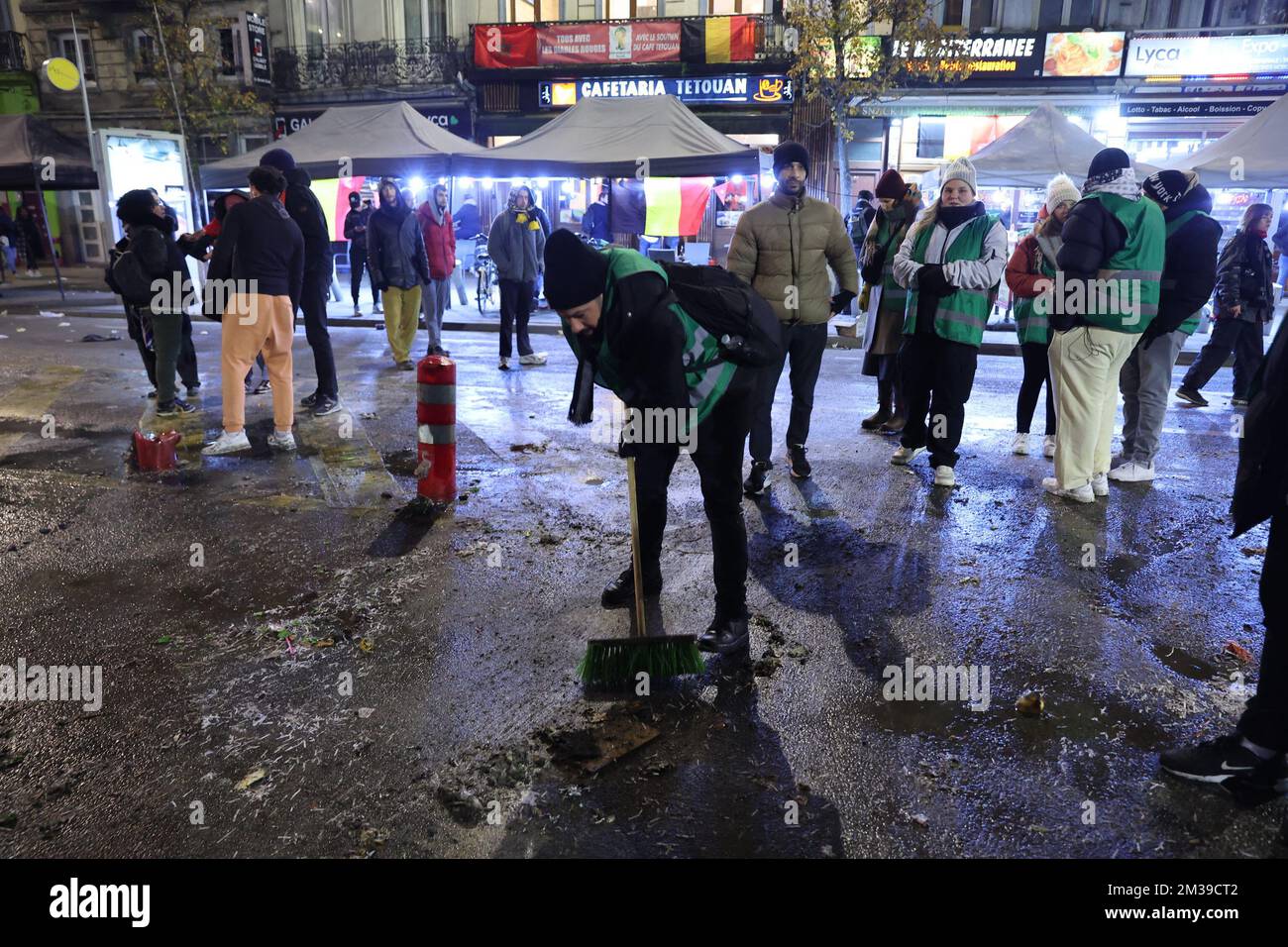 Illustration picture shows neighbourhood stewards cleaning up mess in ...