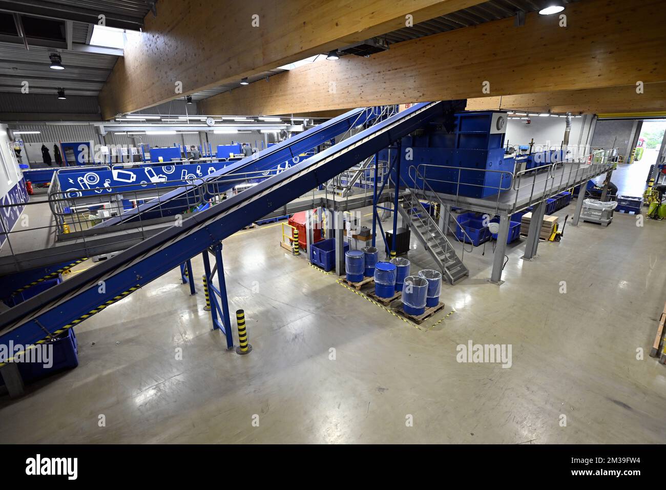 a press visit to the Bebat sorting system for batteries in Tienen on ...