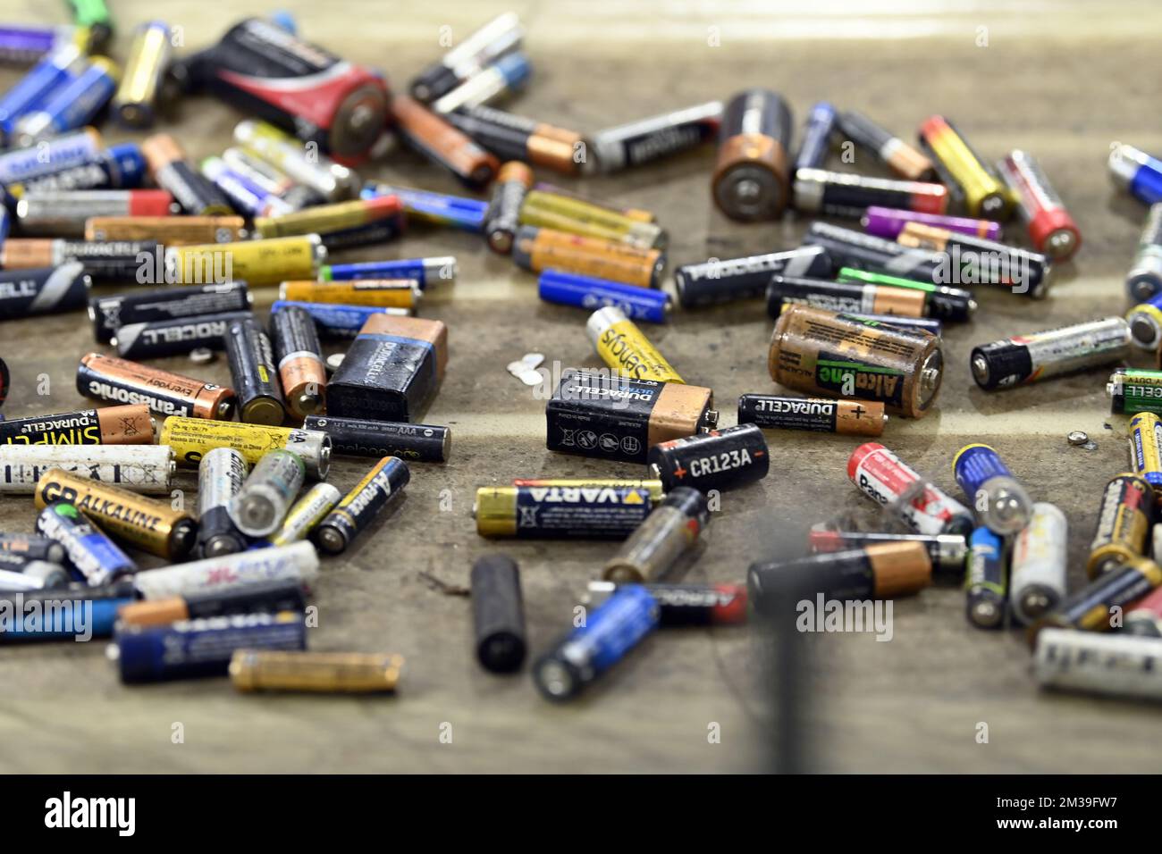 a press visit to the Bebat sorting system for batteries in Tienen on ...