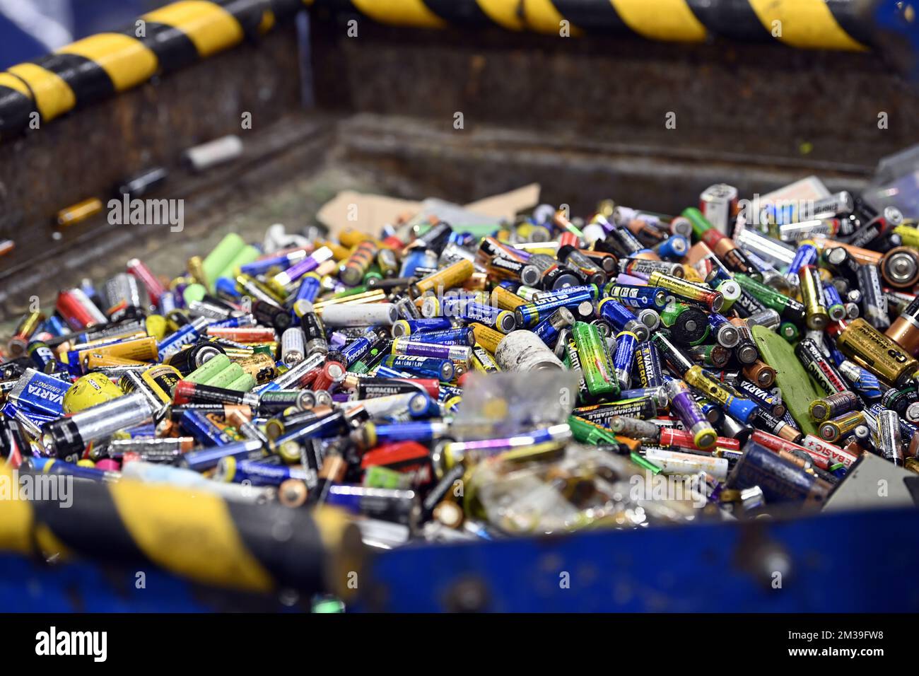 a press visit to the Bebat sorting system for batteries in Tienen on ...