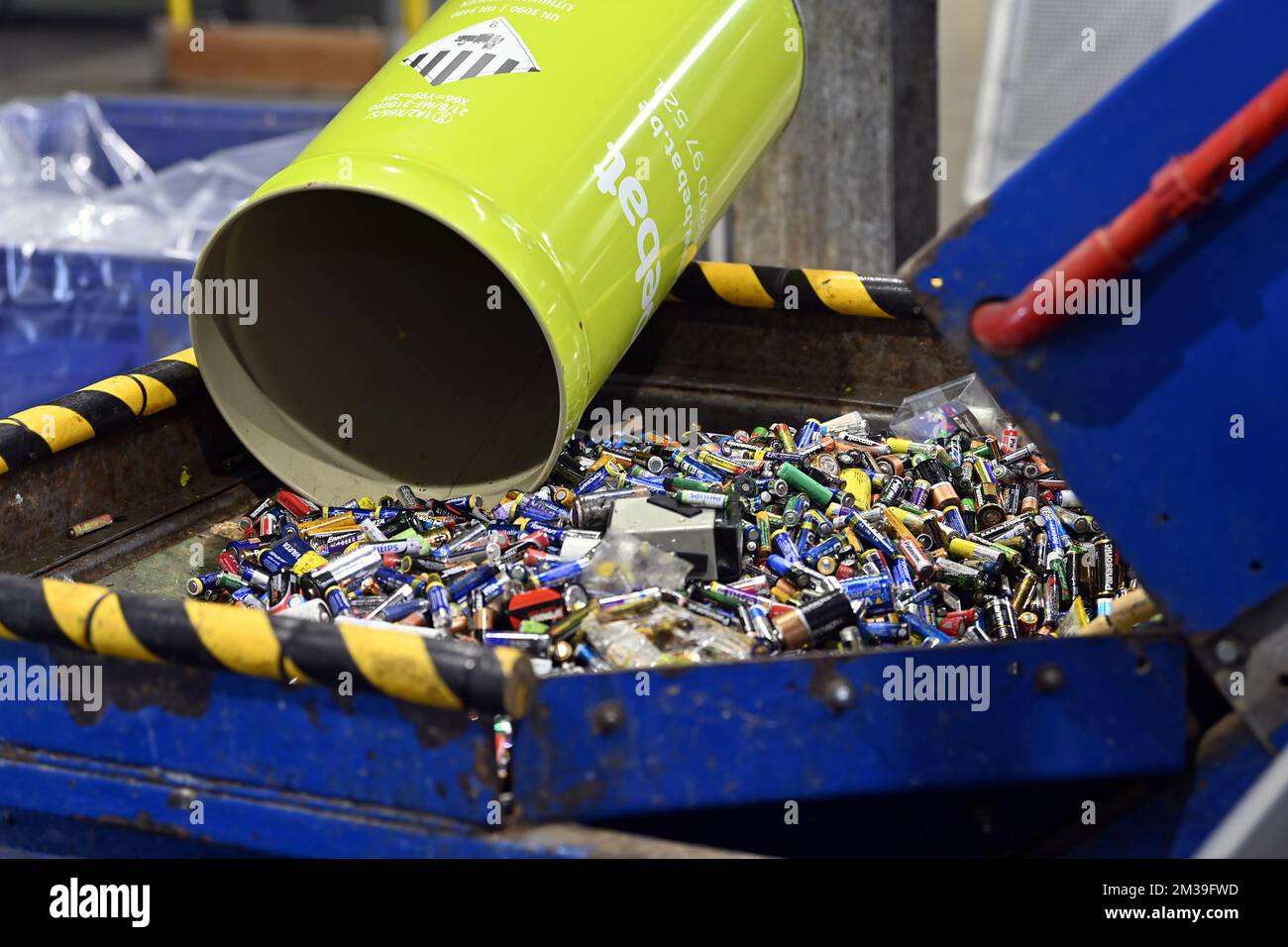 a press visit to the Bebat sorting system for batteries in Tienen on ...