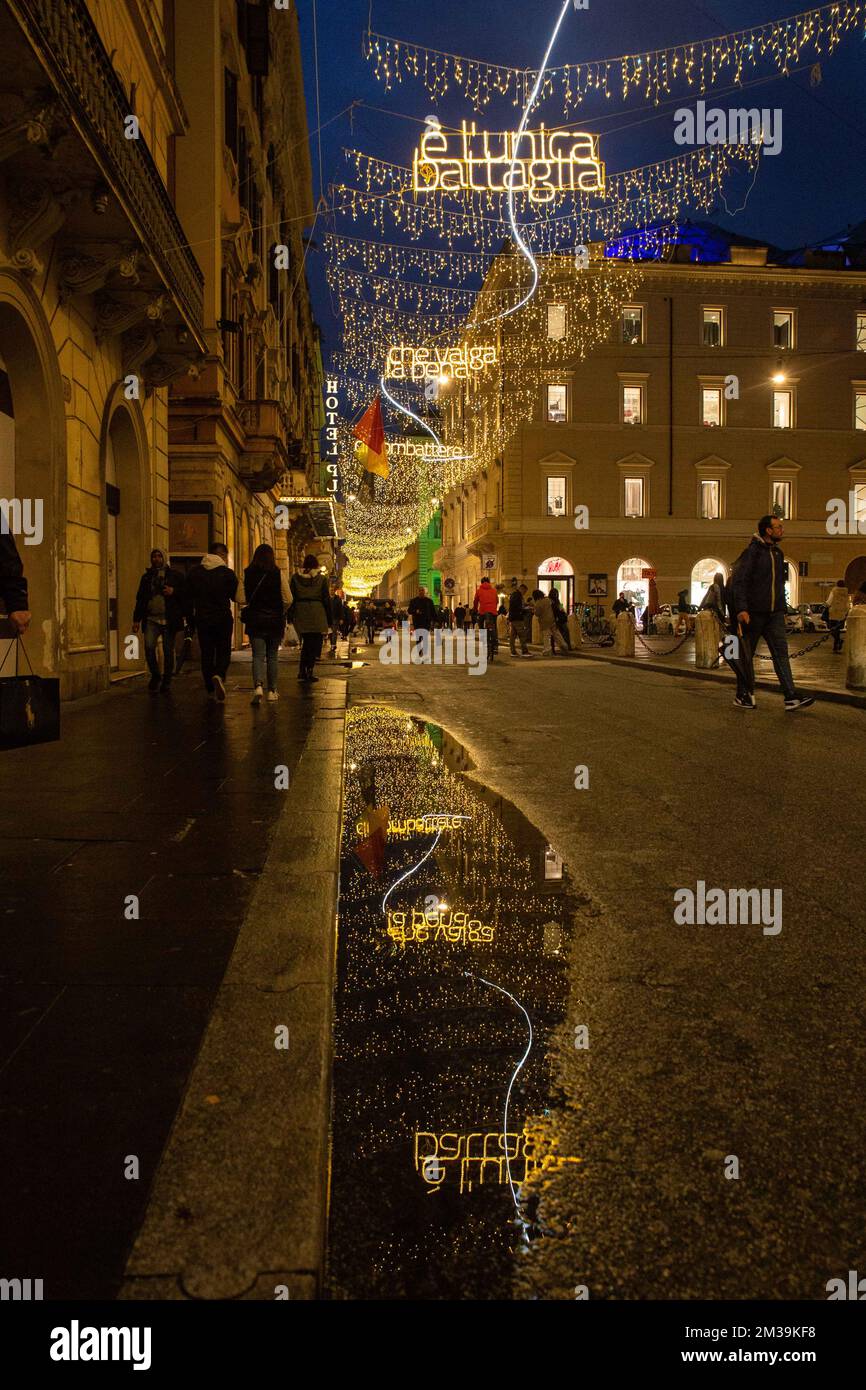 Rome, Italy. 13th Dec, 2022. View of Via del Corso in Rome with ...