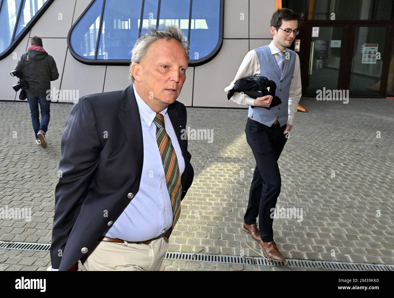 Lawyer Johan Platteau and lawyer Brecht Horsten arrive for the start of ...