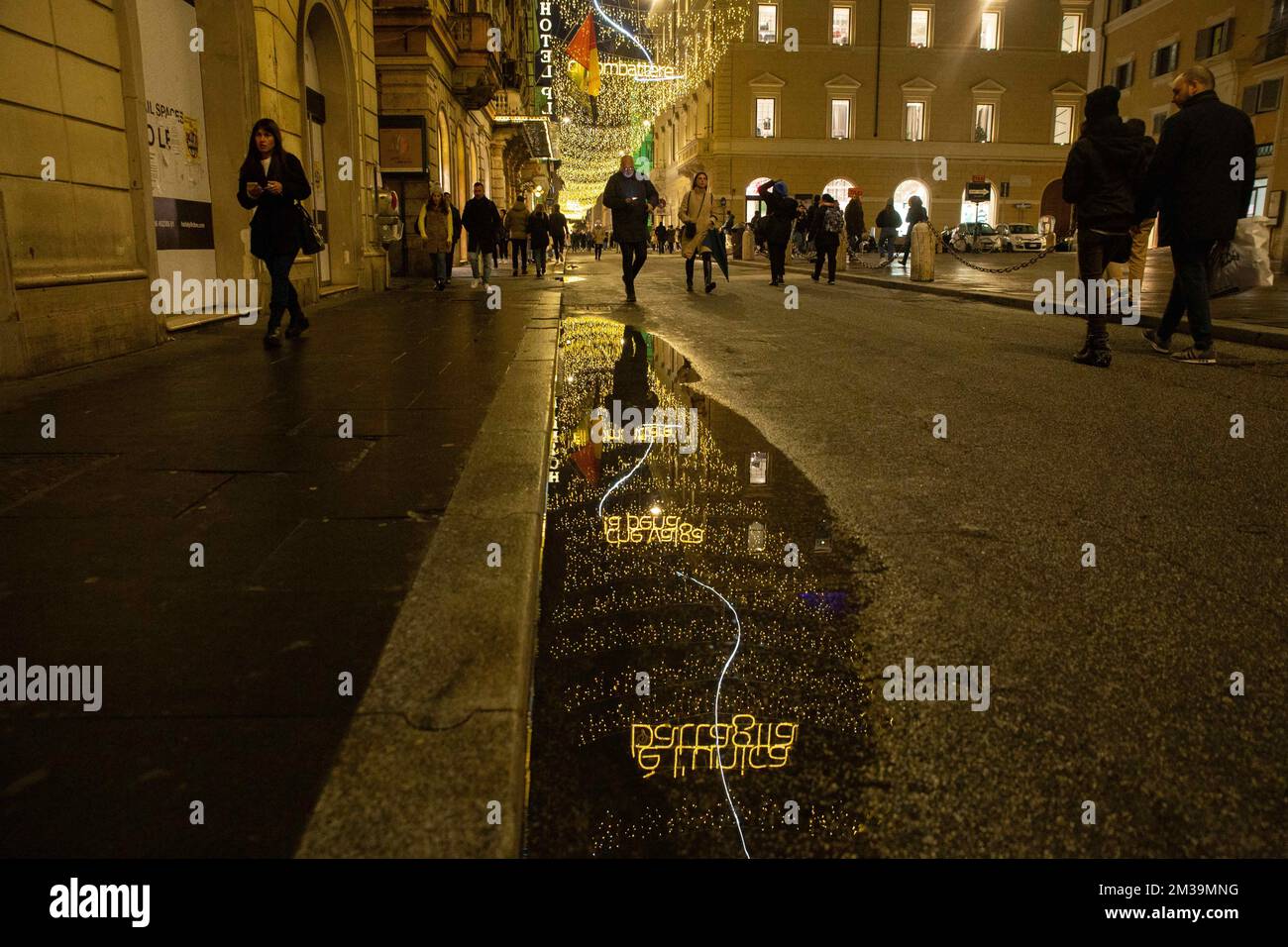Rome, Italy. 13th Dec, 2022. View of Via del Corso in Rome with ...