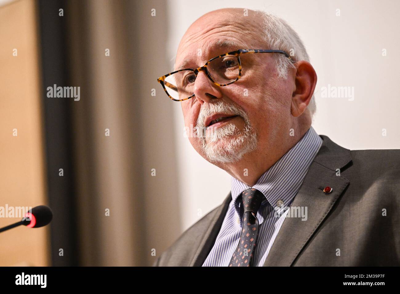 Personenbelasting hi-res stock photography and images - Alamy
