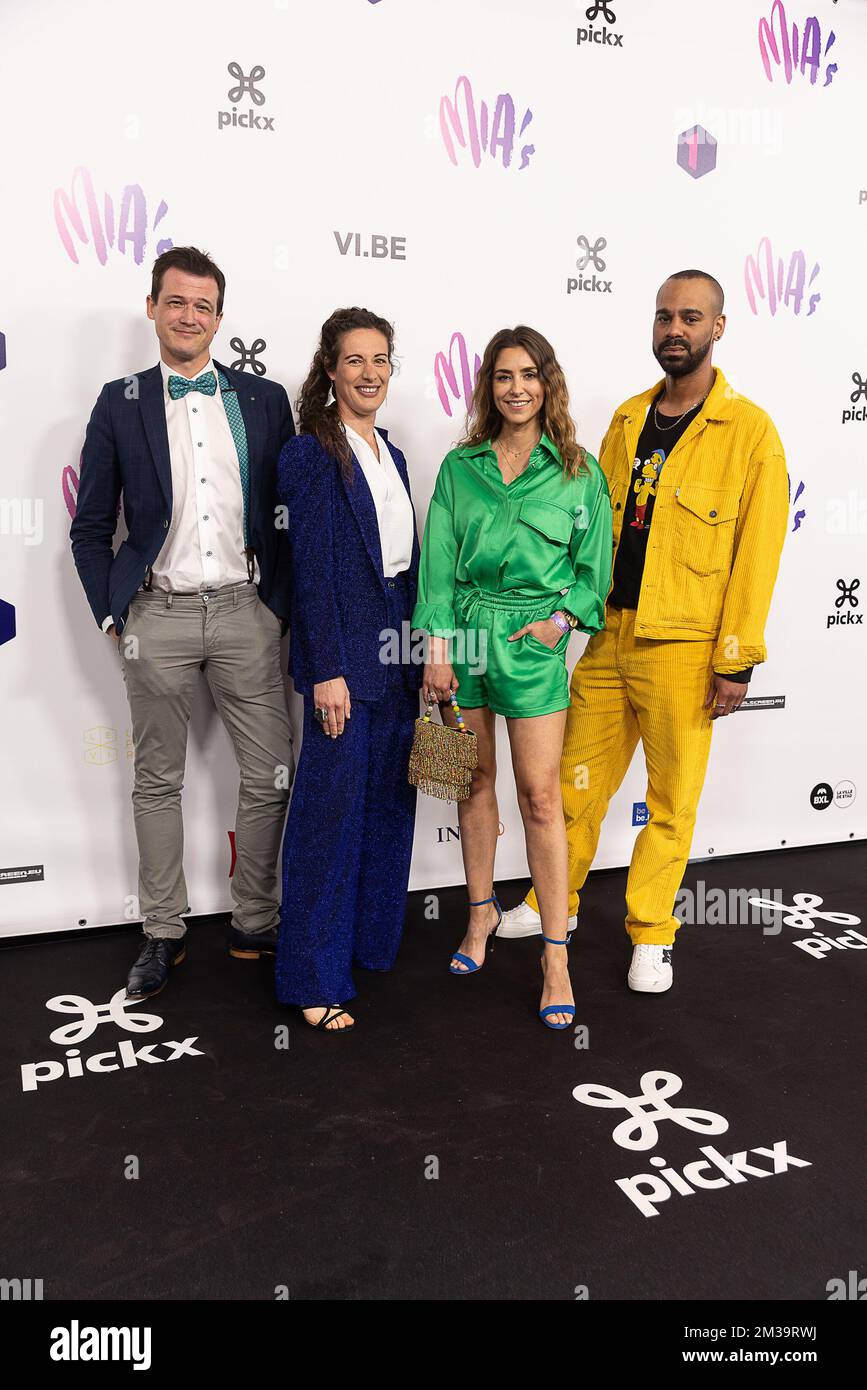 Cast "Dertigers" pictured on the red carpet at the arrival for the 14th ...