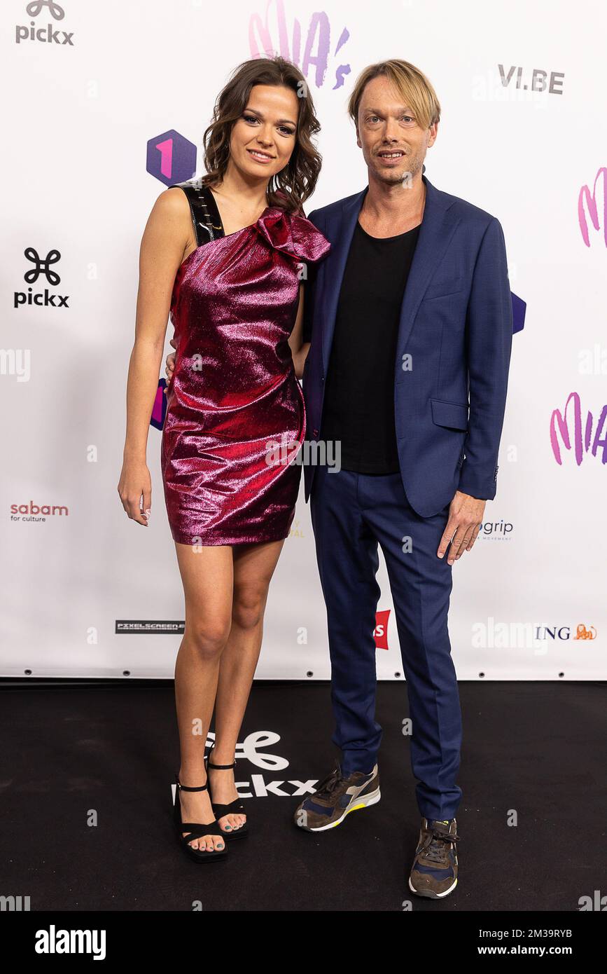 Singer Pauline Slangen and DJ Regi Penxten pictured on the red carpet ...