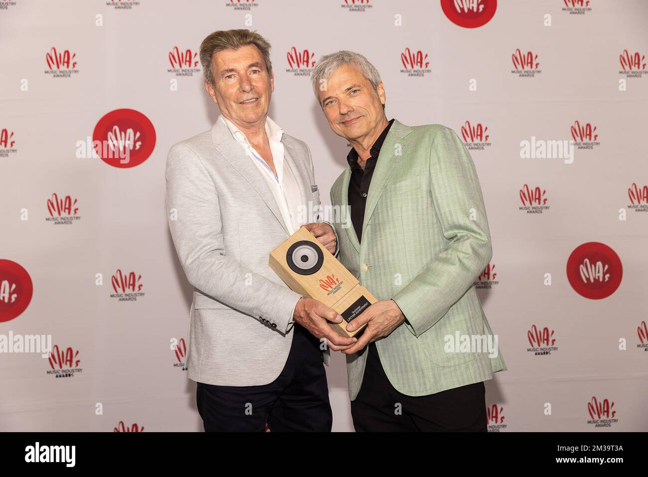 Paul Michiels and Jan Leyers of Soulsister pose with the Lifetime ...