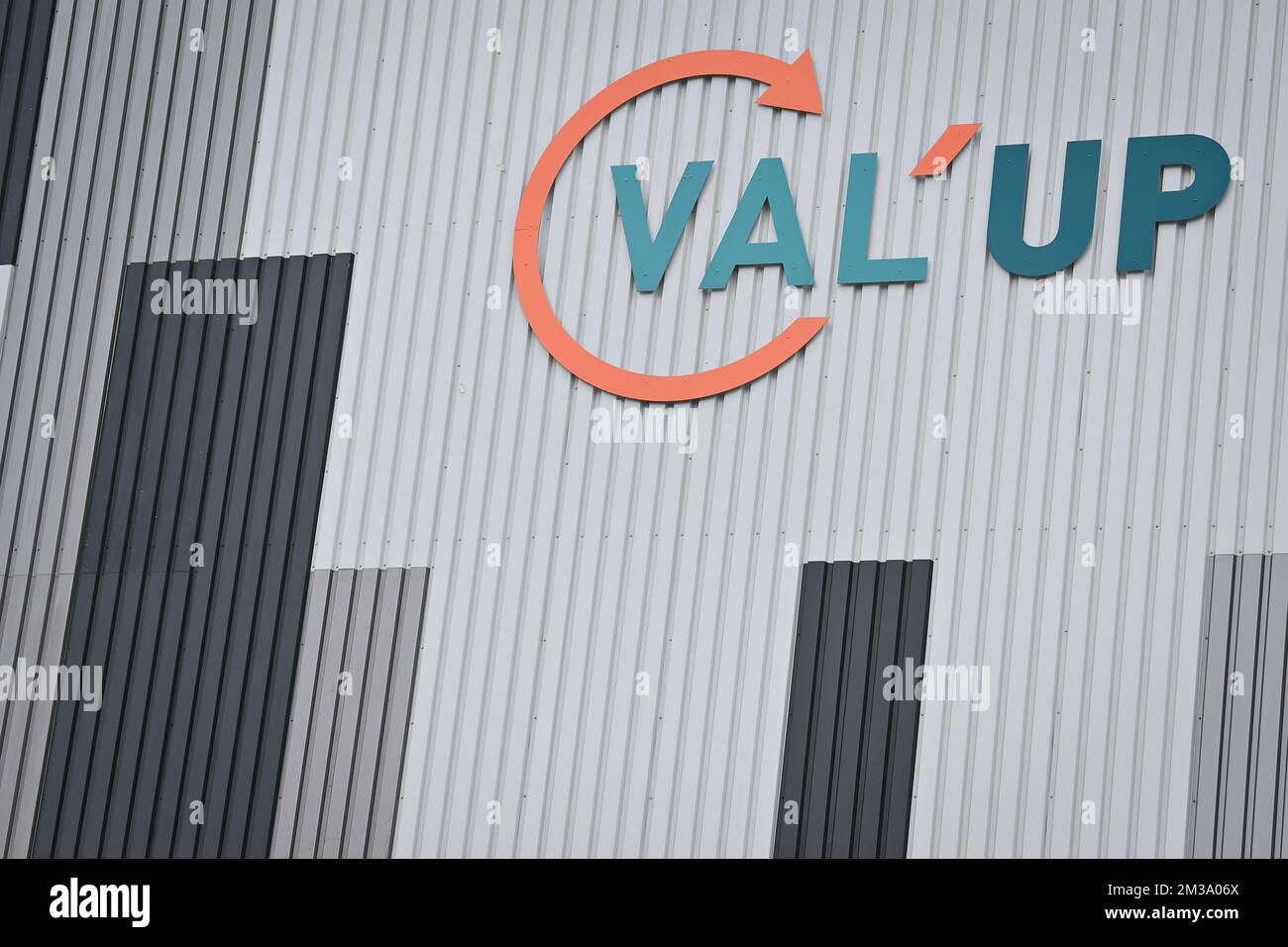 Illustration picture shows Val'Up, a new sorting center for PMD waste ...