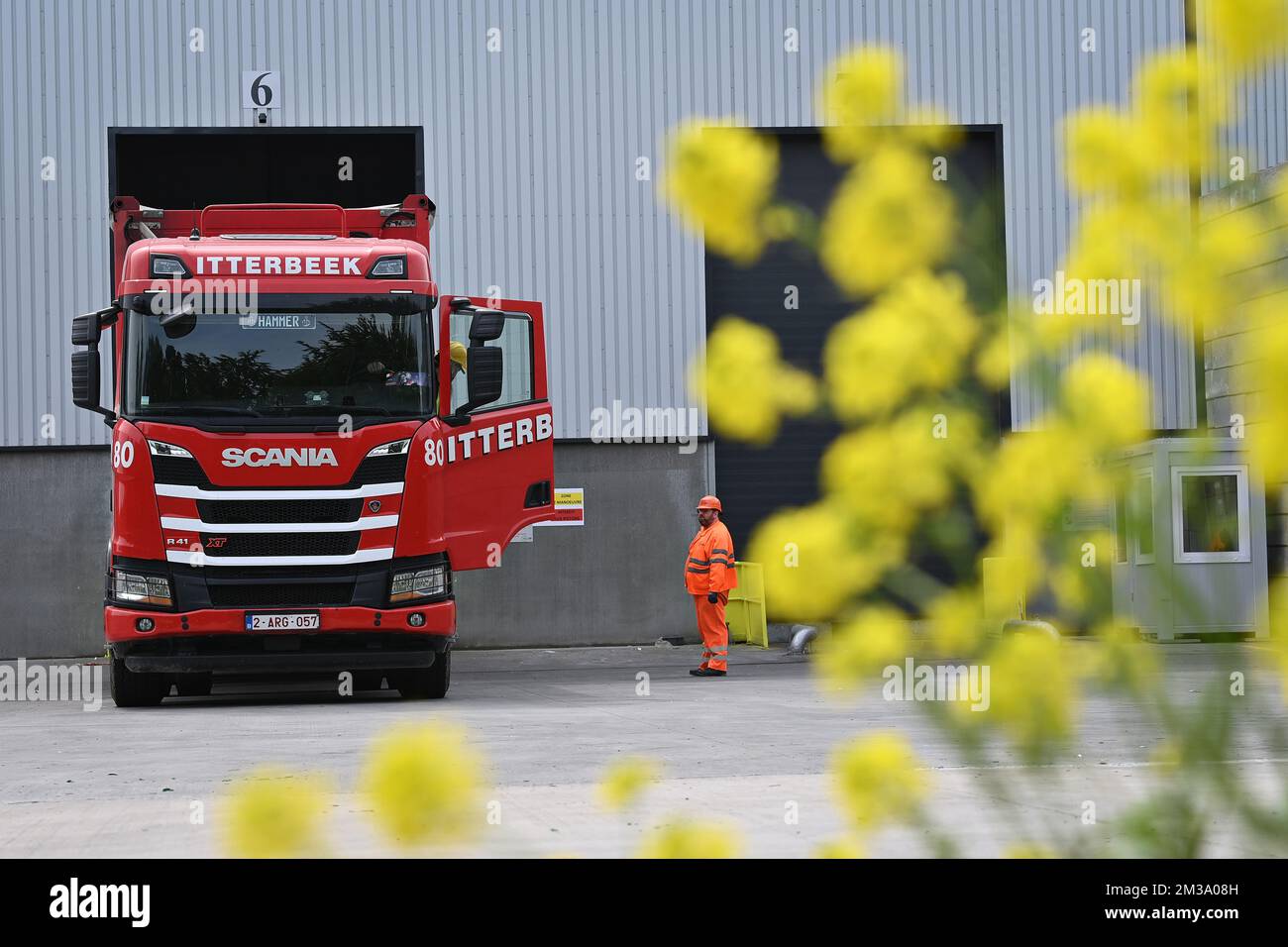 Illustration picture shows Val'Up, a new sorting center for PMD waste ...