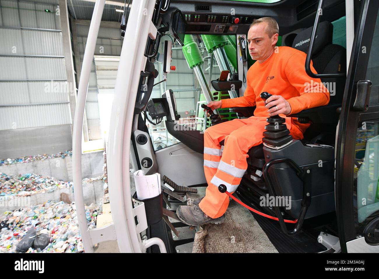 Illustration picture shows Val'Up, a new sorting center for PMD waste ...
