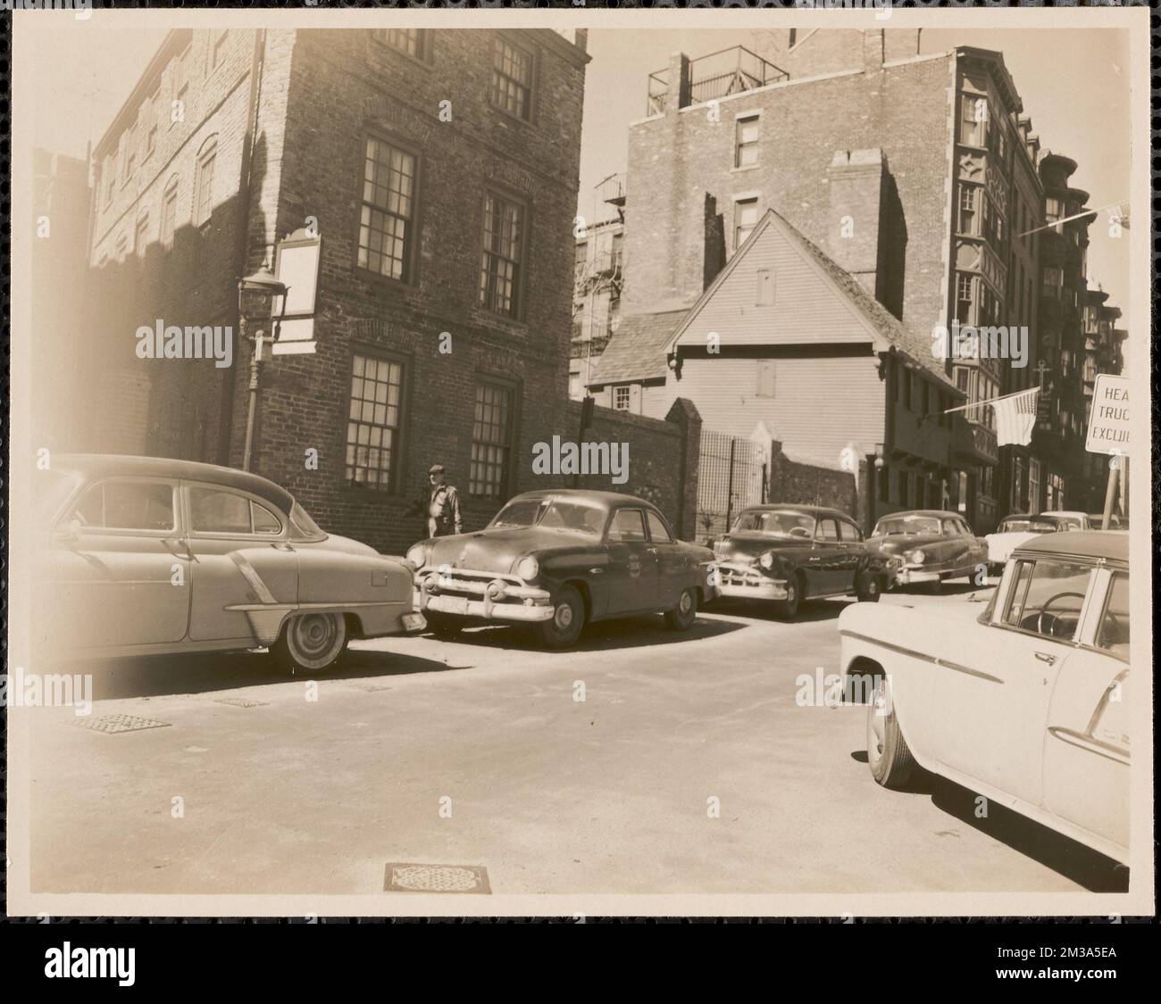The historic old Moses Pierce-Hichborn House, 1680. 29 North Square ...