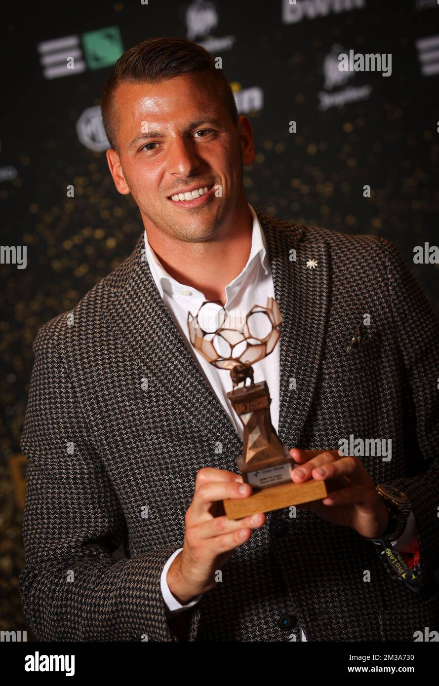 Union's goalkeeper Anthony Moris poses for the photographer with the ...