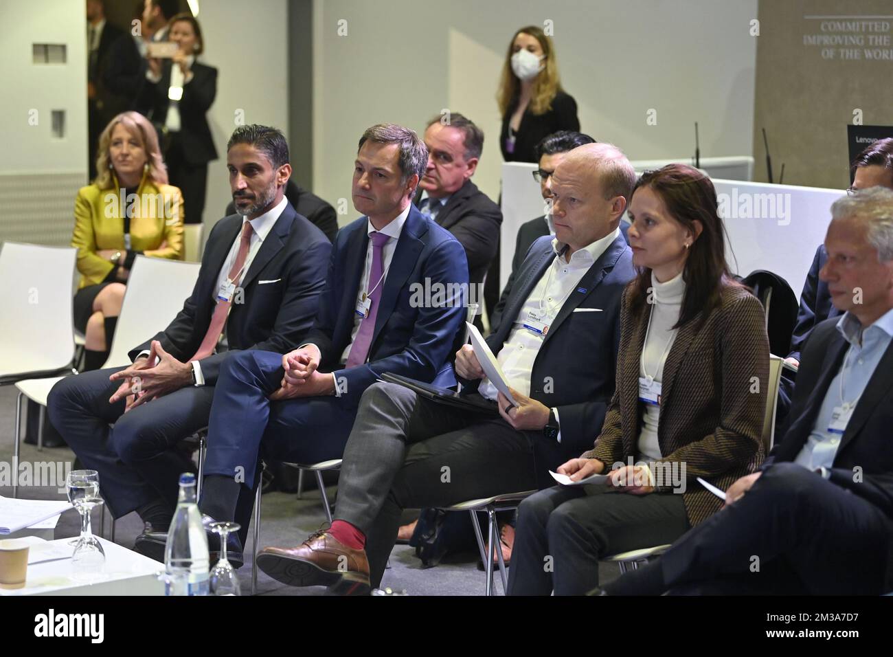 Davos panel hi-res stock photography and images - Alamy