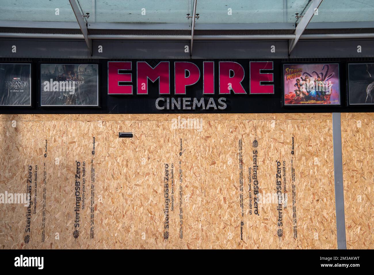 Cinema closures hi-res stock photography and images - Alamy