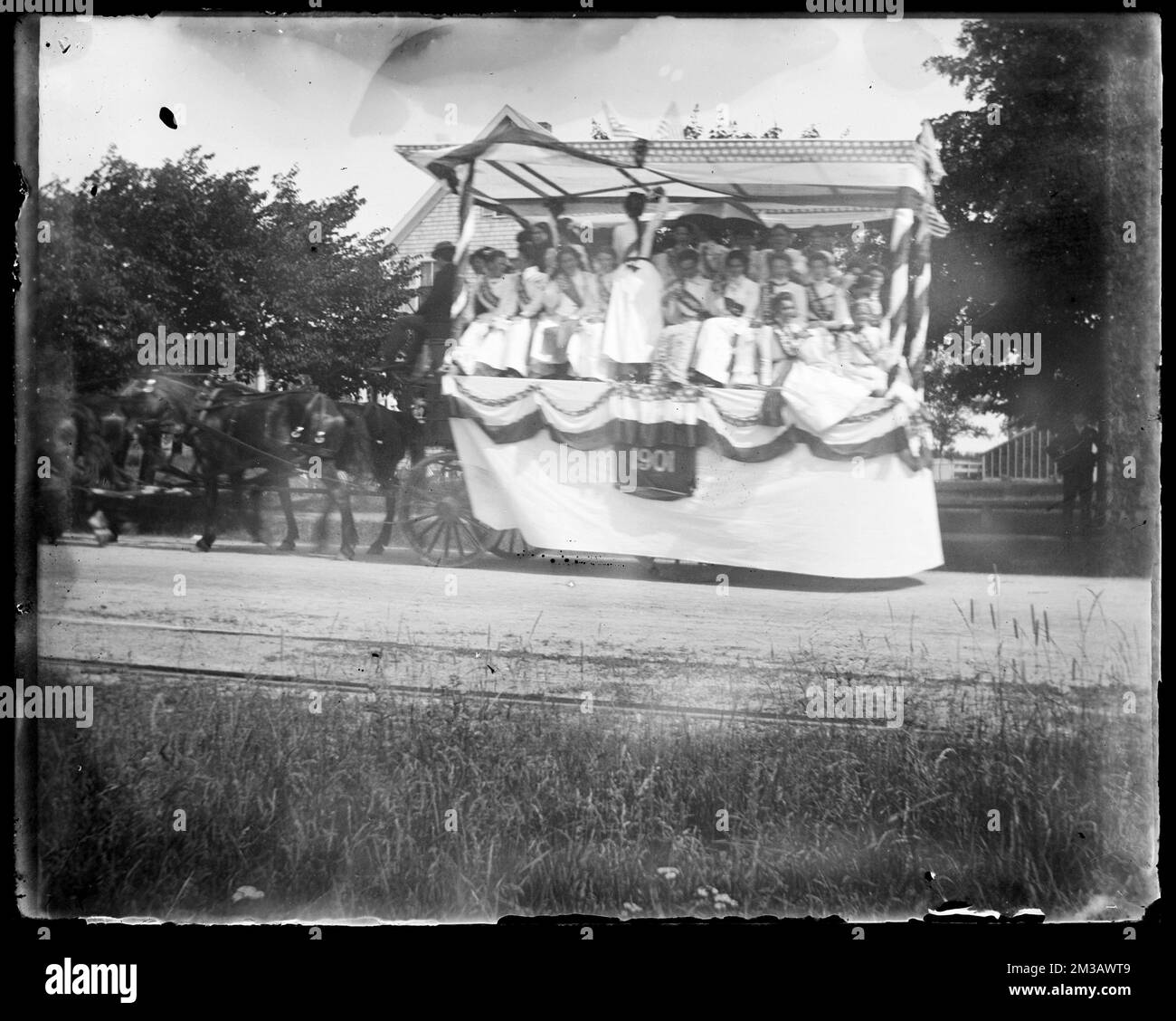 Horse-drawn wagon parade float 1901 , Floats Parades, Parades ...