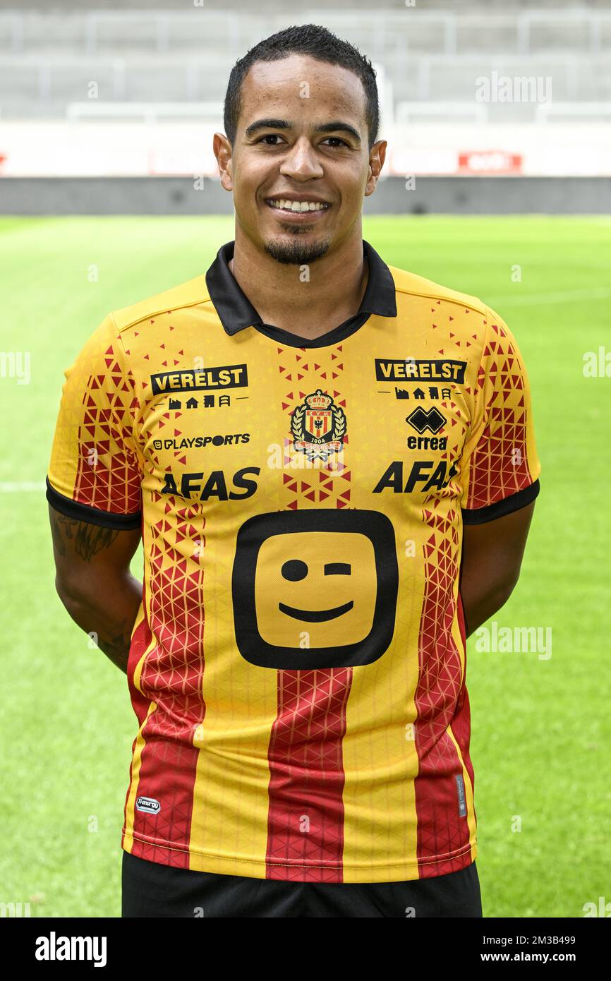 Mechelen's Lucas Bijker poses for the photographer, at the 2022-2023 ...
