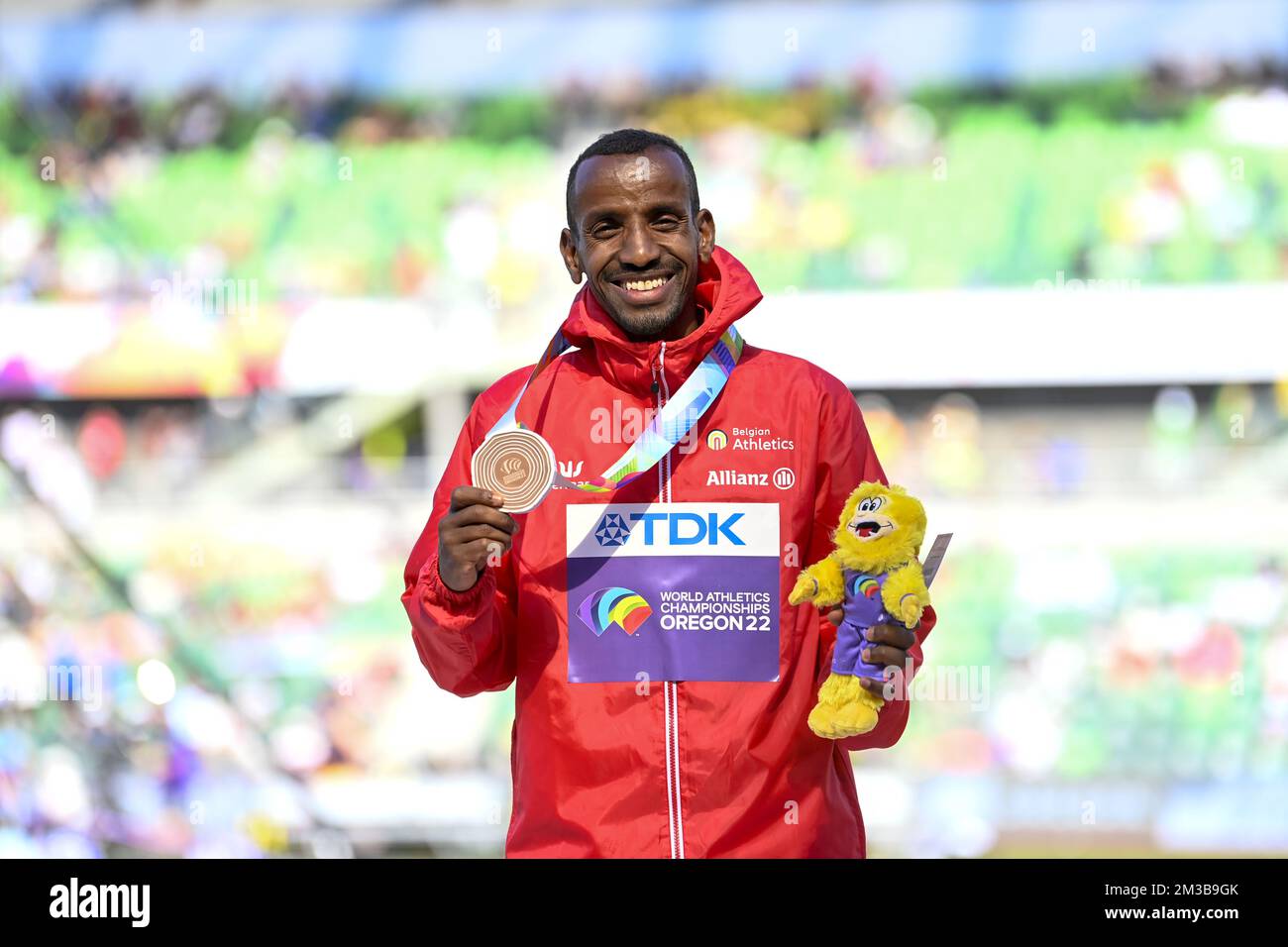 Marathon winner podium hi-res stock photography and images - Alamy